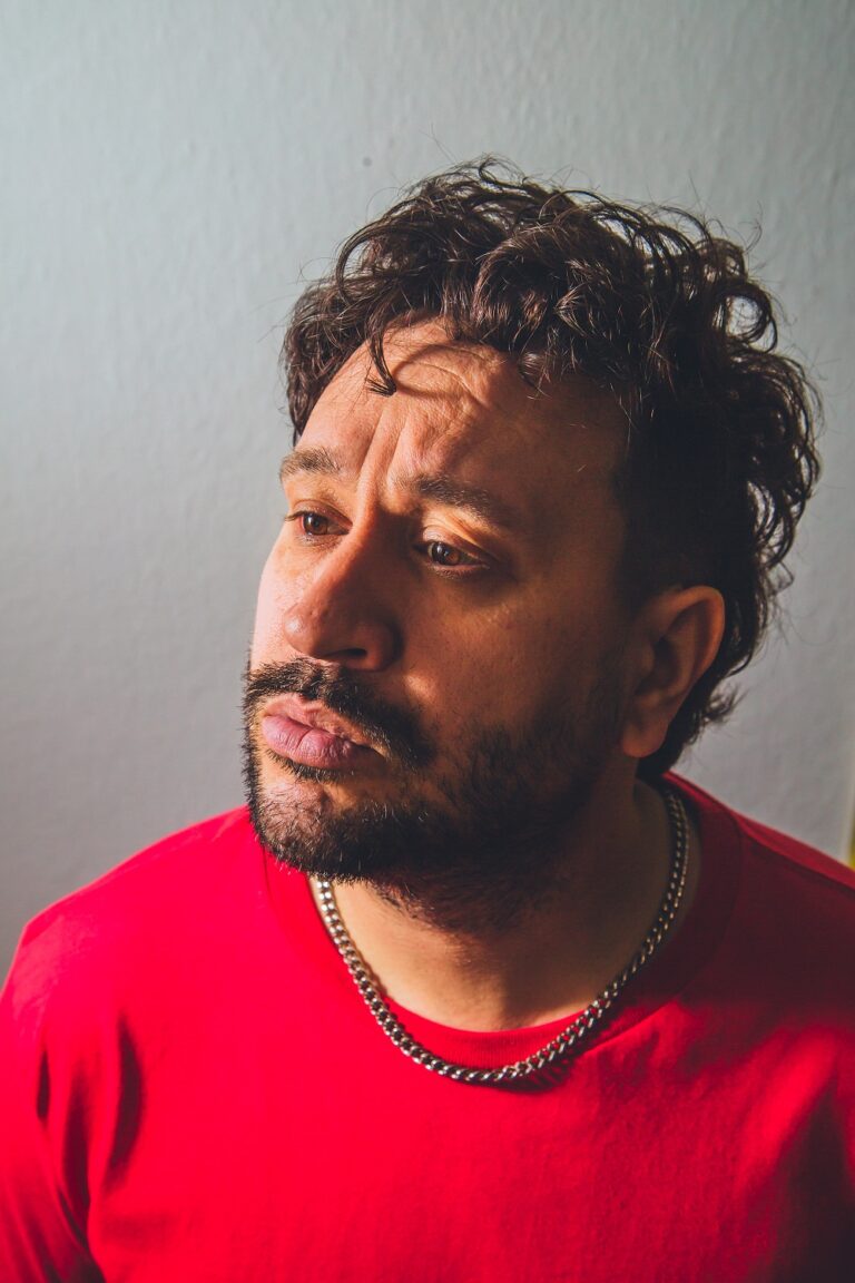 El lanzamiento de "Cómo y Cuándo", el nuevo sencillo acompañado de su video, es la novedad que ...